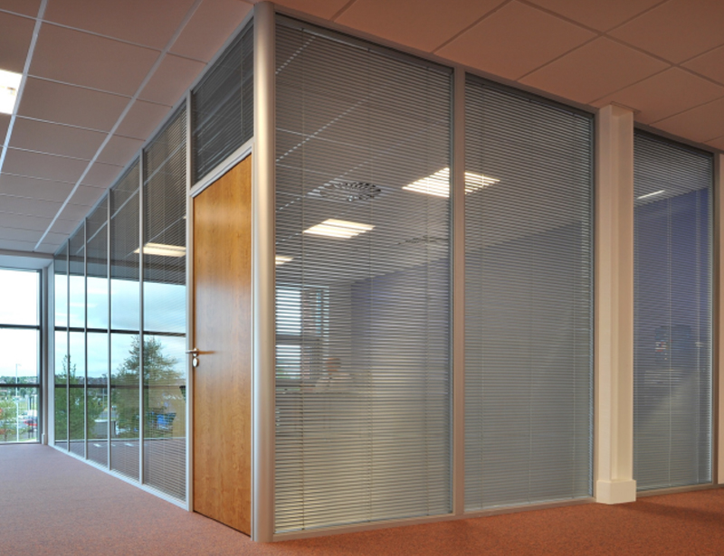 SAS System 2000 | System Glazed With 6.4 mm or 6.8 mm Glass